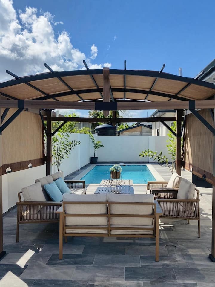 The Serene Villa: A Coastal Oasis In Central T&t - 千里達及托巴哥