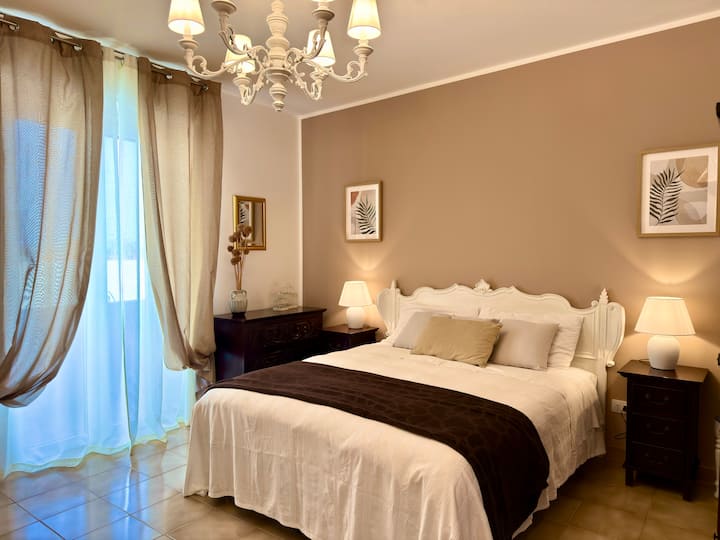 Blue Dolphin: Deluxe Double Room Pr Bathroom - Alghero