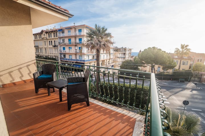 Appartamento Ospedaletti Piena Vista Mare - Ospedaletti