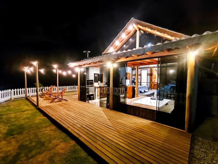 Cabana No Alto  Da Montanha Com Vista Para O Vale - Brésil