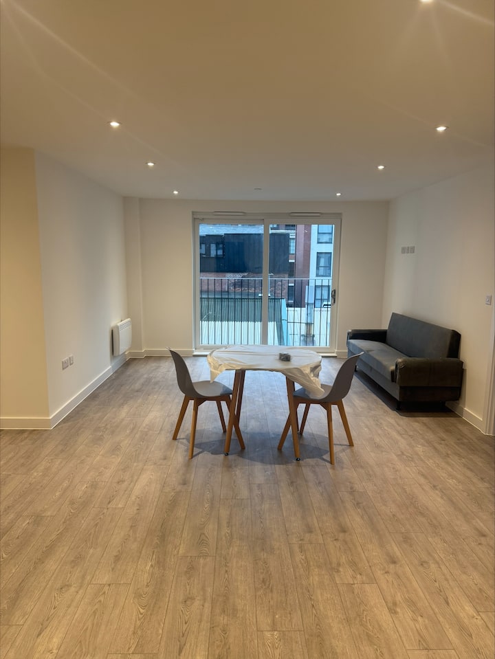 Spacious 2-bedroom Flat – Comfortable Stay - Birmingham