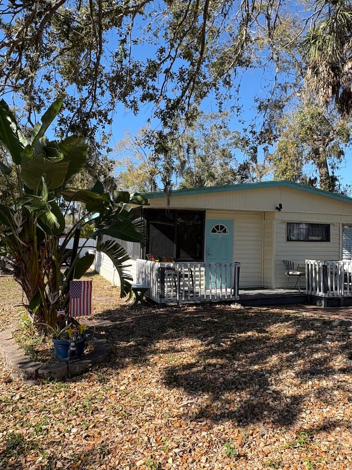 Cozy Little Cottage Gated-age Restricted Community - Bradenton, FL