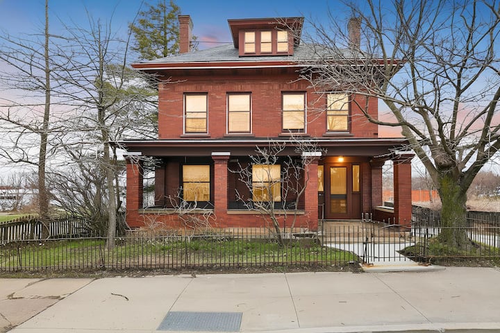 Spacious Erie Home Near Downtown & Presque Isle - Erie, PA