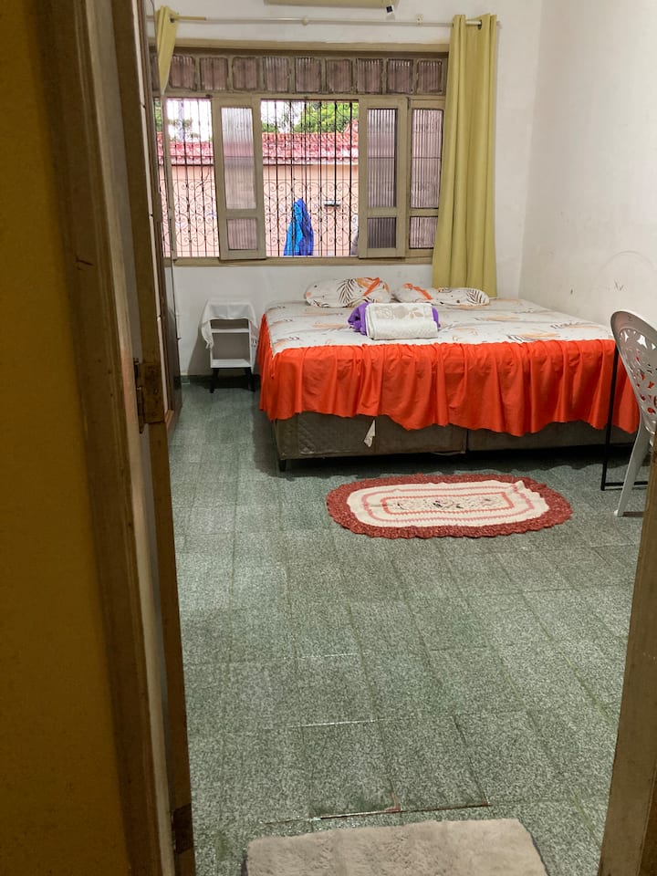 Quarto Em Casa Familiar. - Castanhal