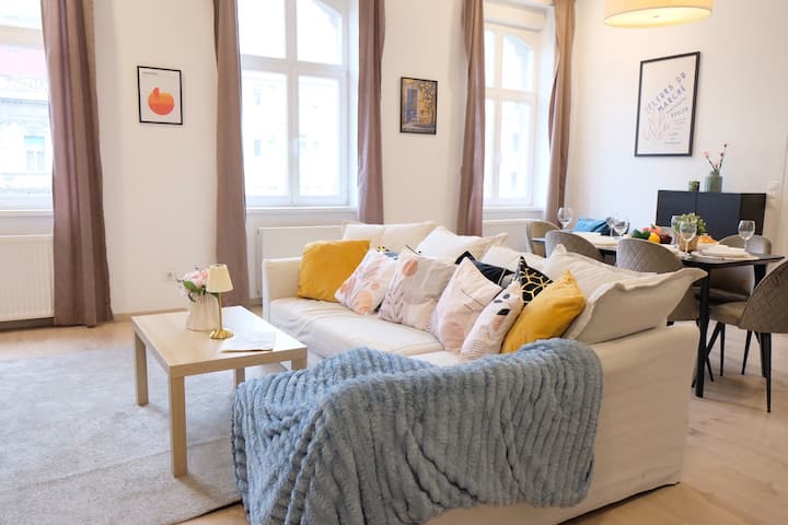 Spacious Luxury Apartment • Stunning City View - Budapest