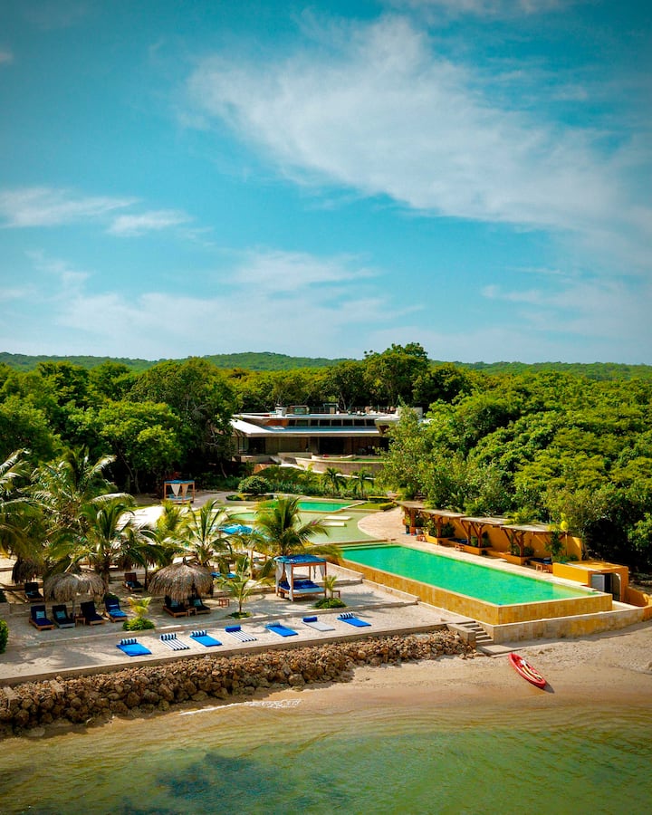 Barú Pinar House | Luxury Pool & Nature Escape - Rosario Islands