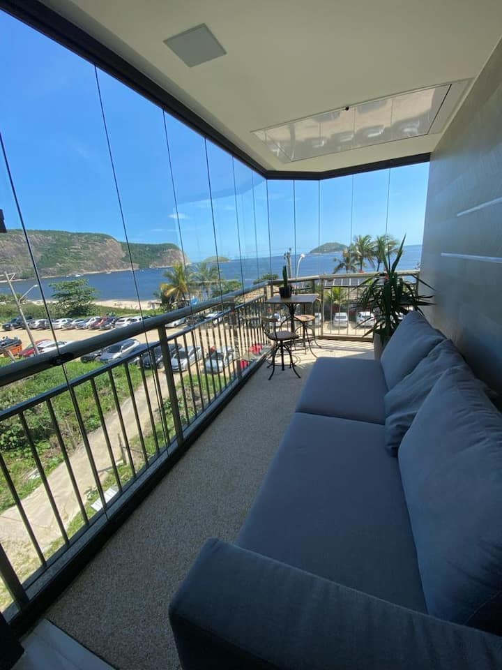 Loft Camboinhas•luxo De Frente Ao Mar•pé Na Areia. - Niterói
