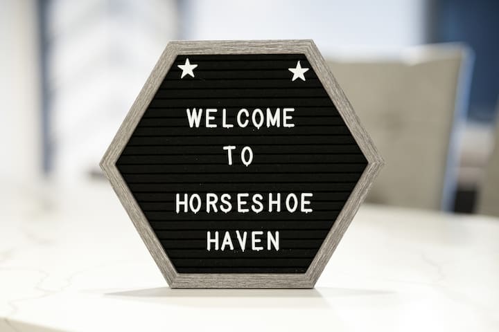 Horseshoe Haven Jacuzzi With Heated Pool - Horseshoe Valley, ON