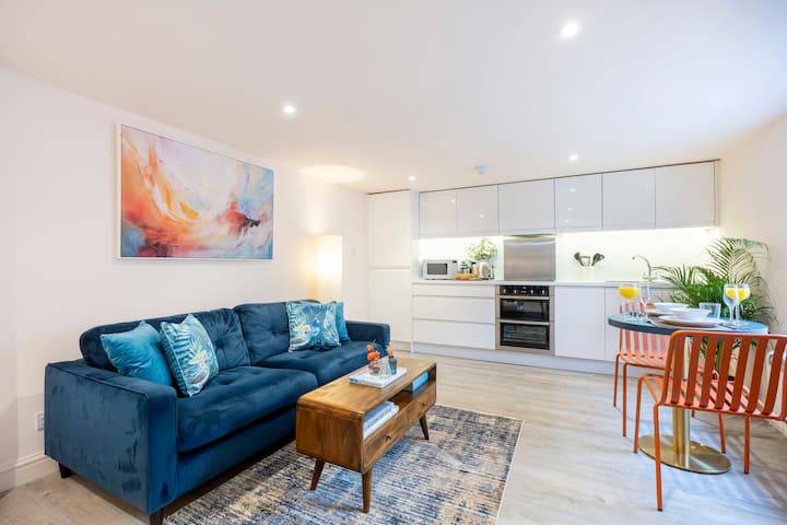 Stylish 1-bed Apartment In Fairview - Cheltenham