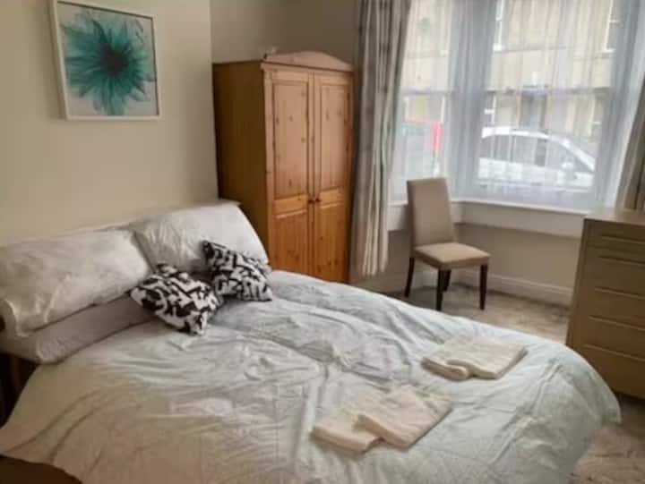 Big Family House Near Central Bath - Bath