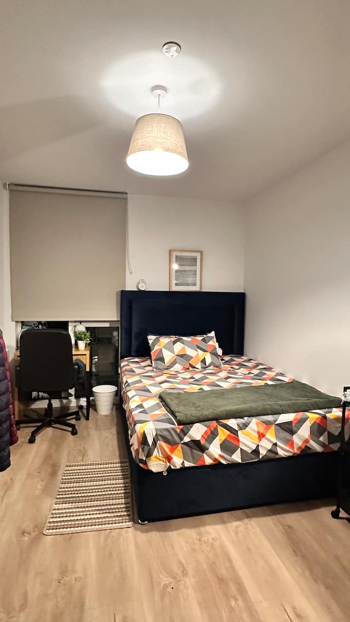 Howth Beachfront: Private Bed, Bath & Workspace - Portmarnock