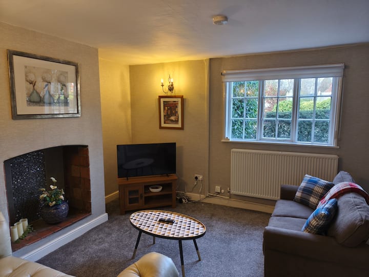 The Ashley Cottage | Simple City Stays - Knutsford