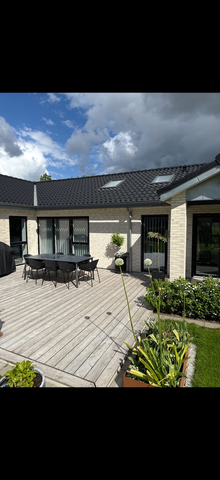 Rummelig Villa Til Den Store Eller To Familier - Billund