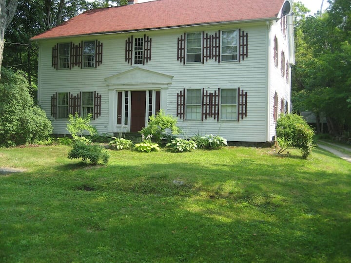 Spacious 1763 House In The Town That Time Forgot - Erving State Forest, Erving