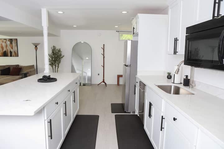 Private 2br Guest Suite | Separate Entrance - Maryland