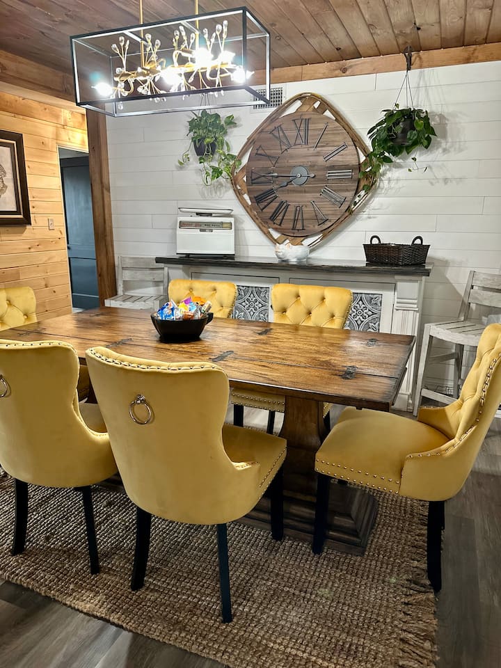 Hot Tub + Pet Friendly / Perfect For Travel Ball - Paducah, KY