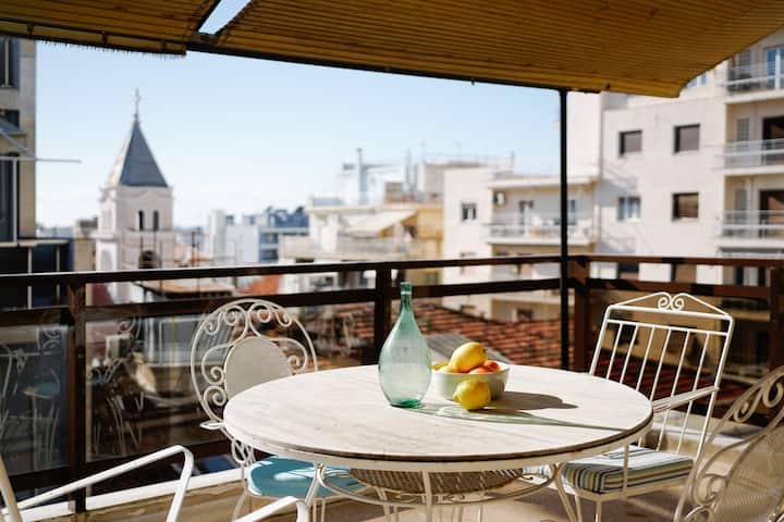 Charming Apartment In Central Patras. - Патры