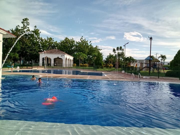 "Villa Aventura Flandes: ¡Casa Y Condominio! 4per. - Flandes