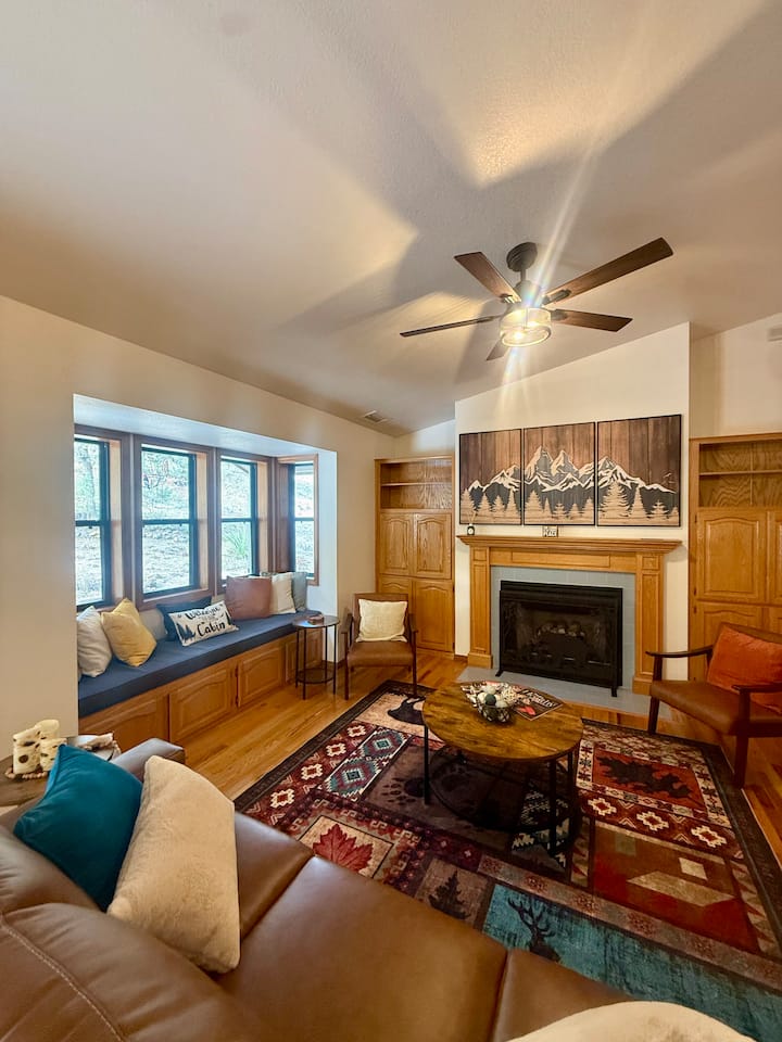 Luxury Forest Cabin Retreat - Prescott