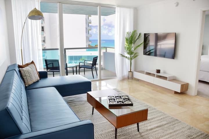 Beach Steps Away | 2bedroom Ocean/city View Condo - Miami Beach, FL