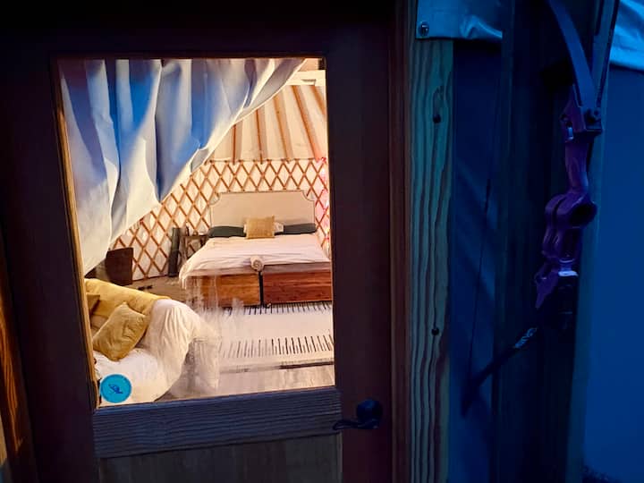 The Oak & Moss Retreat - American River Resort, Coloma