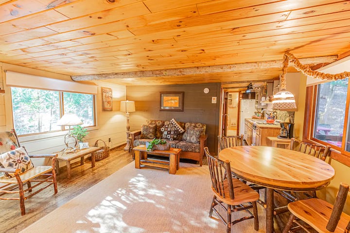 Trout Cabin On Lake Colby, Saranac Lake - Saranac Lake, NY