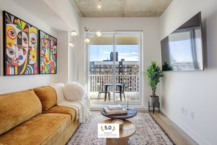 City Retreat W/ Rooftop Pool Access And Ev Parking - Montreal