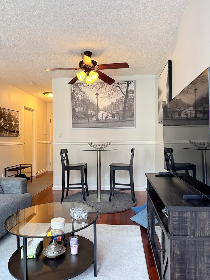 Vancouver Central Great Location With Parking - Rogers Arena