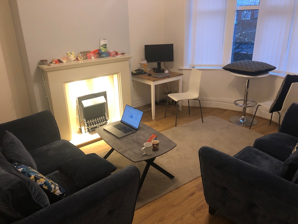 Dormitorio doble en un alojamiento compartido limpio y amigable ...