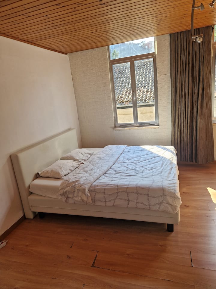 Home Near Tomorrowland Festival - Boom