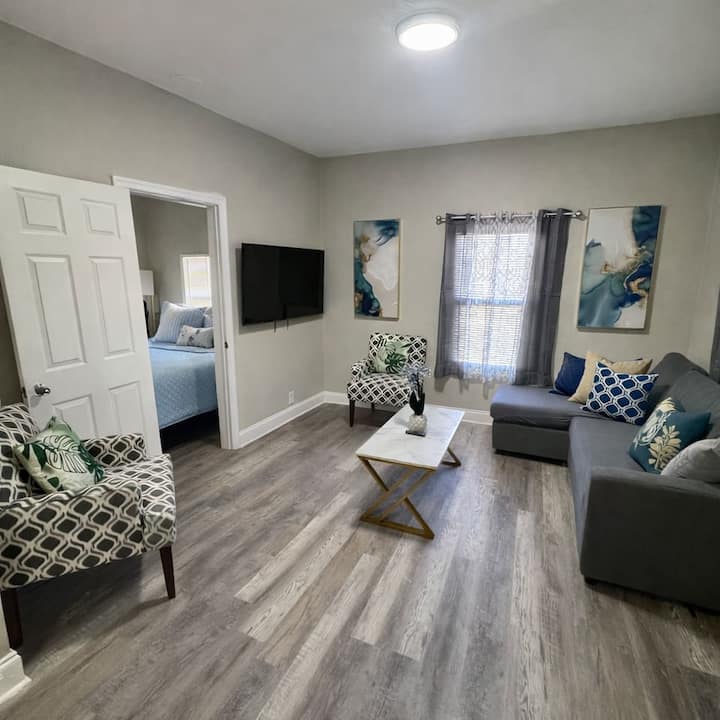 *New* • Clearwater Getaway • Dogs Ok • Sleeps 6 - Clearwater, FL