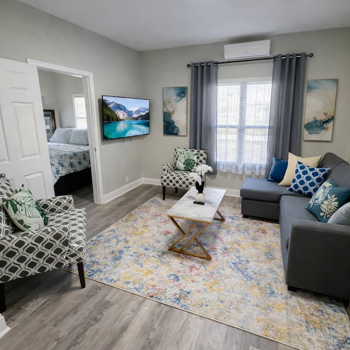 *New* • Clearwater Getaway • Dogs Ok • Sleeps 6 - Clearwater, FL