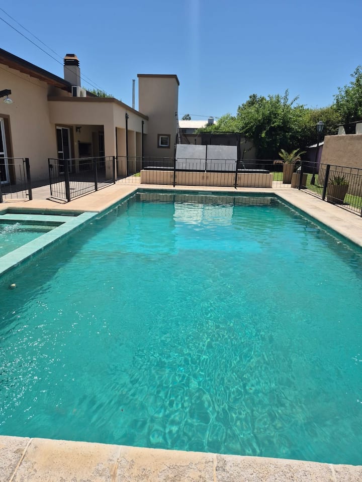 Casaquinta Con Pileta - Chivilcoy