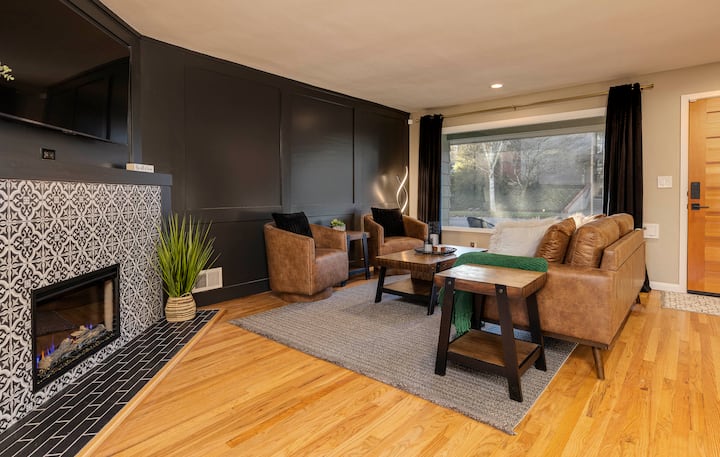 Downtown Salem, Wine Country And City Retreat - Salem, OR