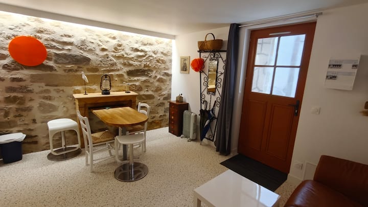 Le Port Et Ses Commerces Juste à Côté - Douarnenez