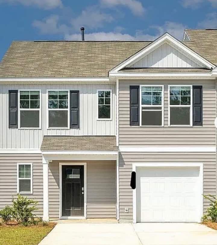 Flexible Short-term Stays - Moncks Corner, SC