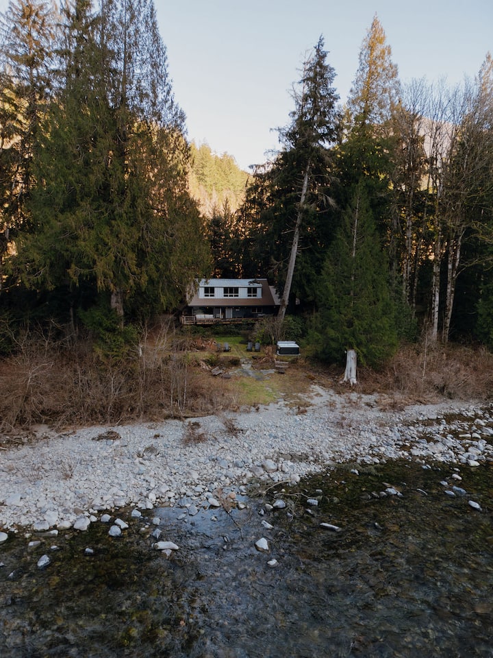 Timber Creek Retreat /Riverfront /28mins To Ski - Index, WA