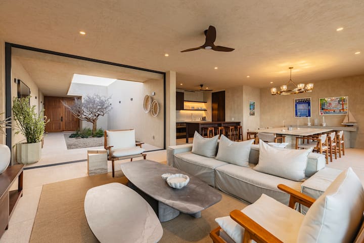 Beachfront Villa · Lighthouse · 10 Guests - Cabo Pulmo National Park