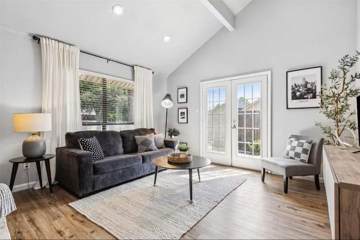 Cowboy's Heaven - Dfw Airport Stay! - Euless, TX