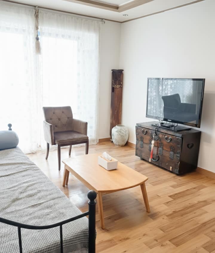 Cozy Seoul Apartment With Two Rooms(외국인전용, 내국인 출장) - Seoul