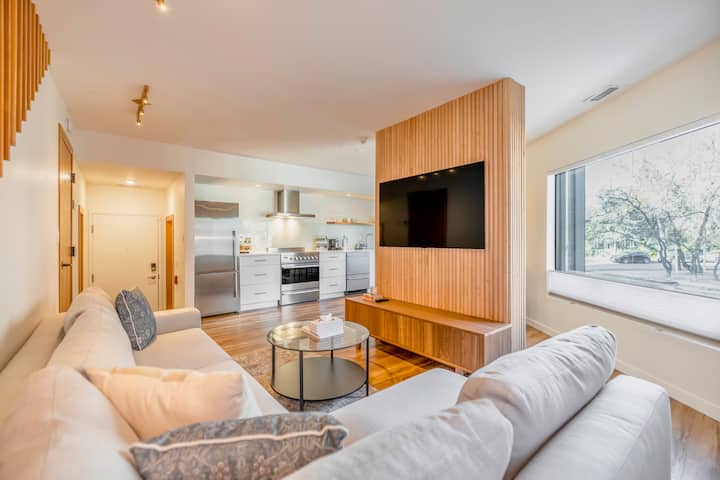2 Level Condo On Wellington + Heated Parking - Winnipeg
