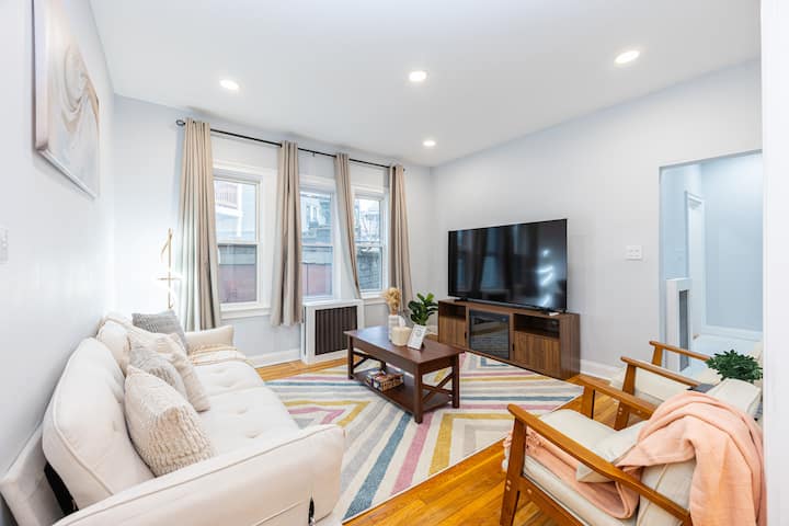 Mature & Private Abode For The Family - Quincy, MA