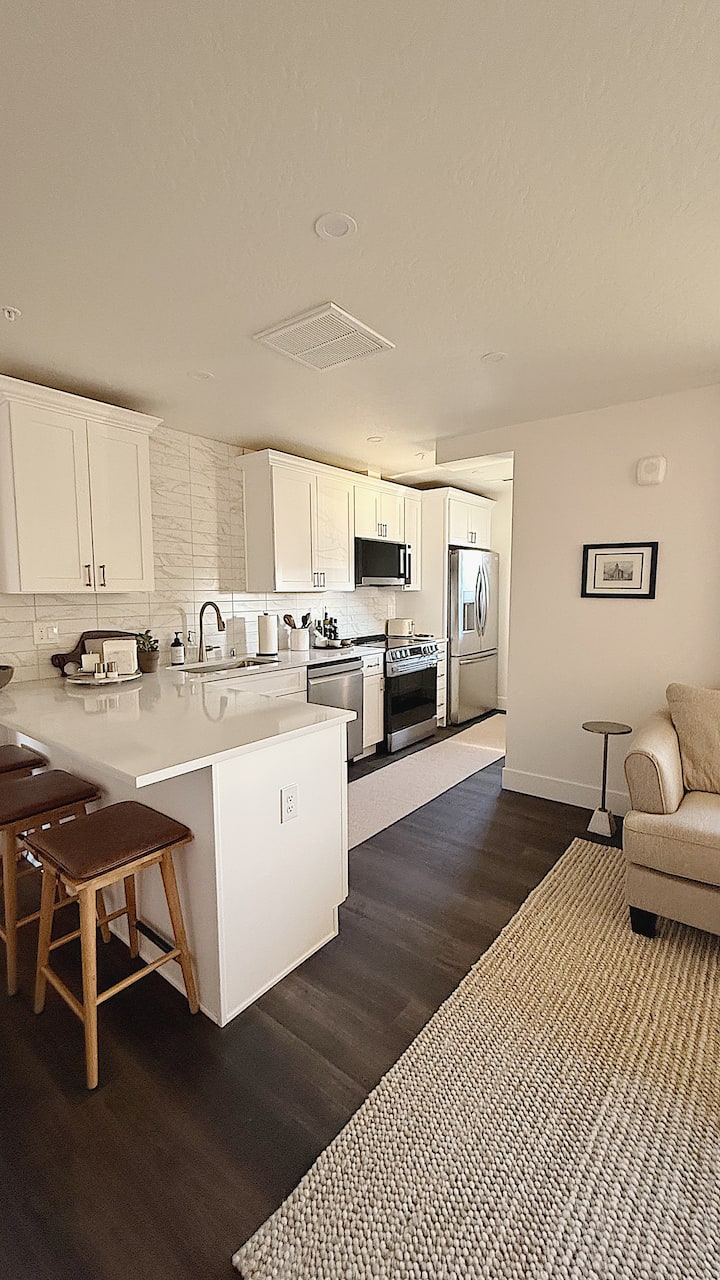 Augusta Vine Spokane- Luxury Home Near Gonzaga 201 - Spokane, WA