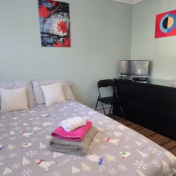 Bright 1br With A Patio In A Great Location - Coquitlam