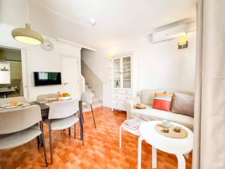 Stay In Calm Beach - La Marina