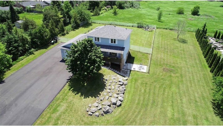 Casa Azul Retreat - Private Getaway In Caledon - Orangeville