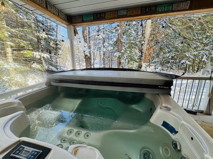 Hidden River Haven | Hot Tub • Silence • Nature - Kawartha Lakes