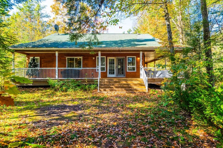 Hidden River Haven | Hot Tub • Silence • Nature - Kawartha Lakes