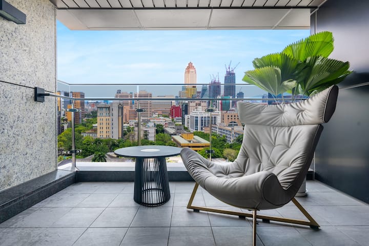 Luxury Residence With Panoramic Skyline Views - Taipei