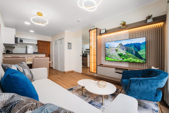 Elegant Designer 1br | Near San Isidro - Lima